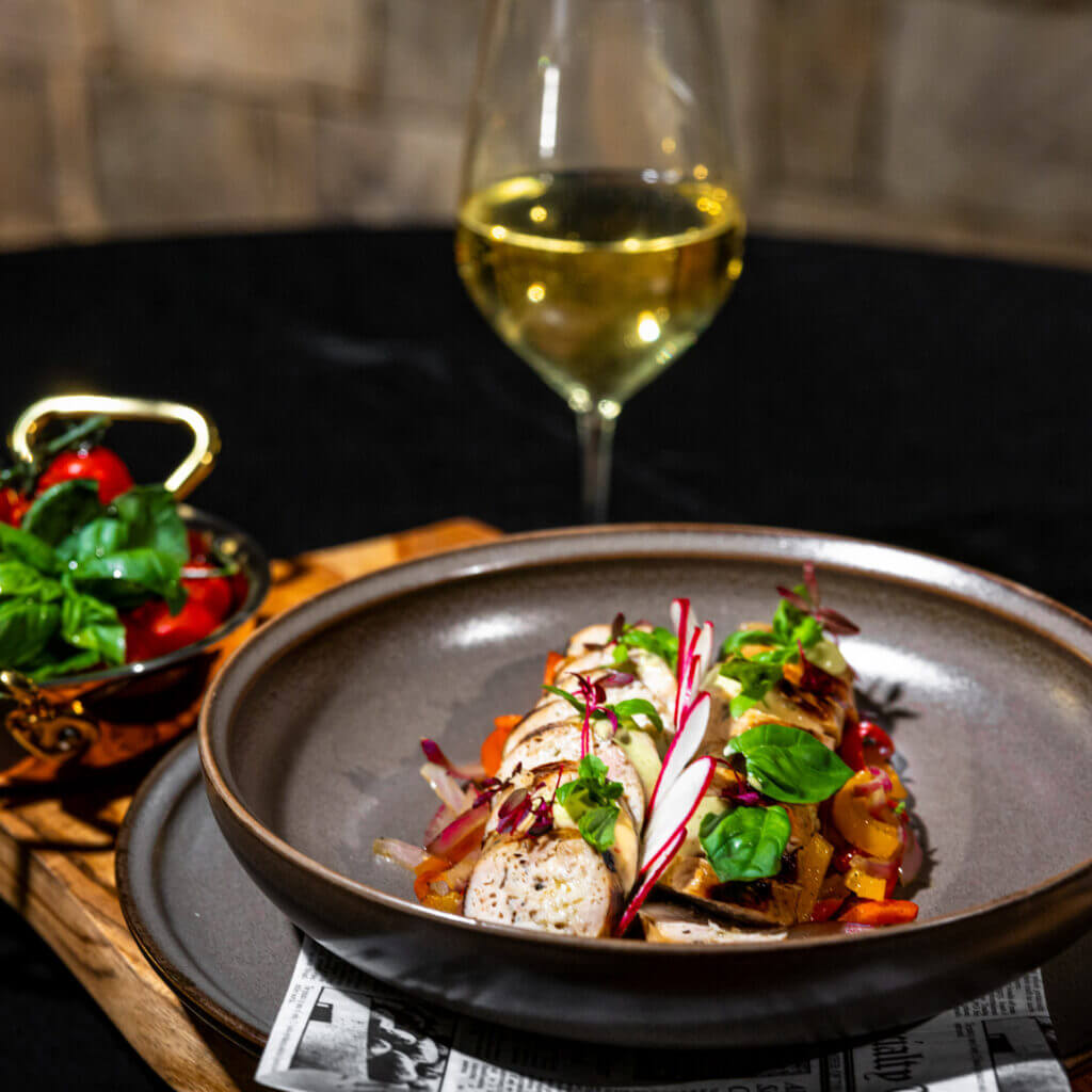 Best Mountain View Restaurants in Ellijay & Brunch Near Me